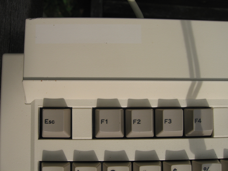 De-yellowing (Retrobrighting) plastics in computer gear: Is the Sun all ...