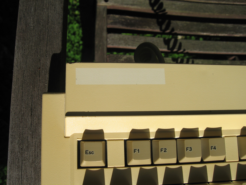 De-yellowing (Retrobrighting) plastics in computer gear: Is the Sun all ...